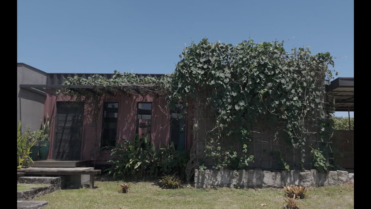 Saint-Gobain 360 years – Brazil: 360° tour of a container house - YouTube