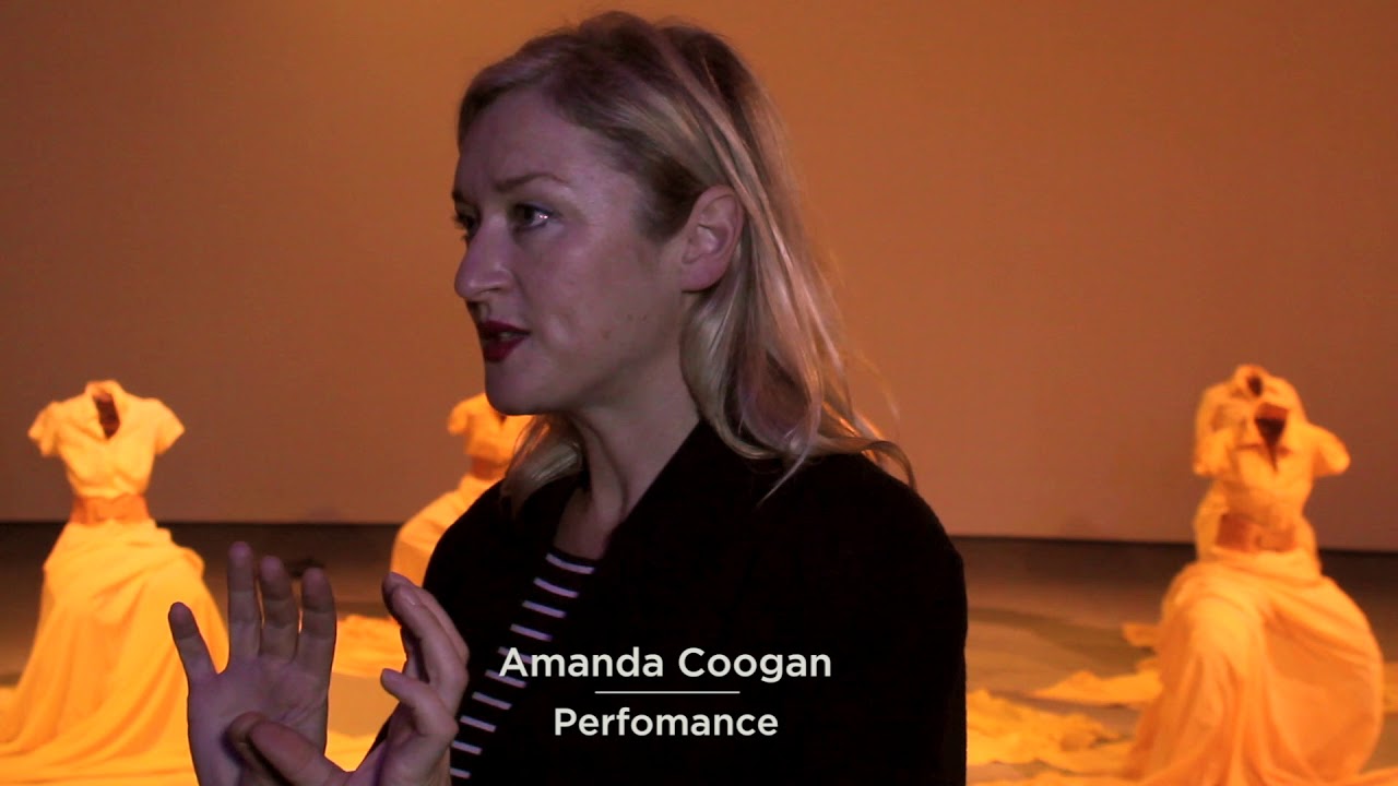 "Yellow", performance de Amanda Coogan en Centro Niemeyer - YouTube