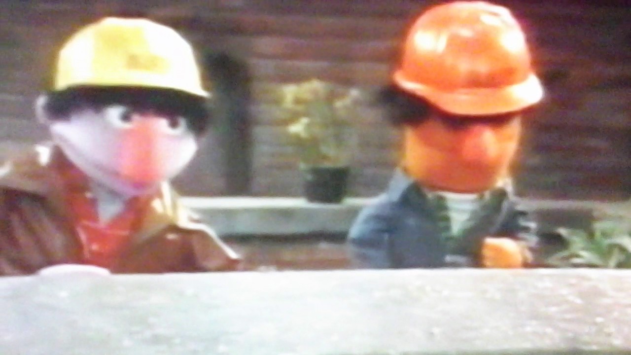 Classic Sesame Street: Biff & Sully - Rainbow (German + incomplete ...