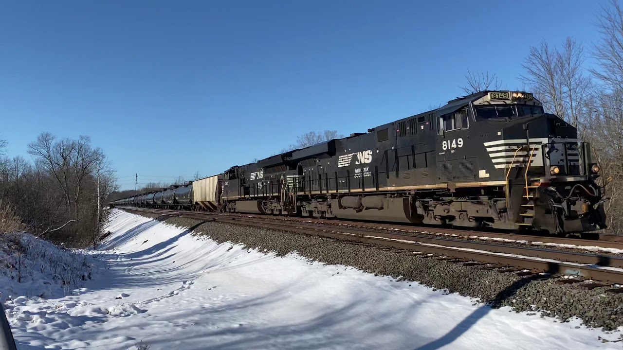 NS 8149 & 3626 Lead Eastbound Tanker Train at Lake Street-12/2/2020 - YouTube