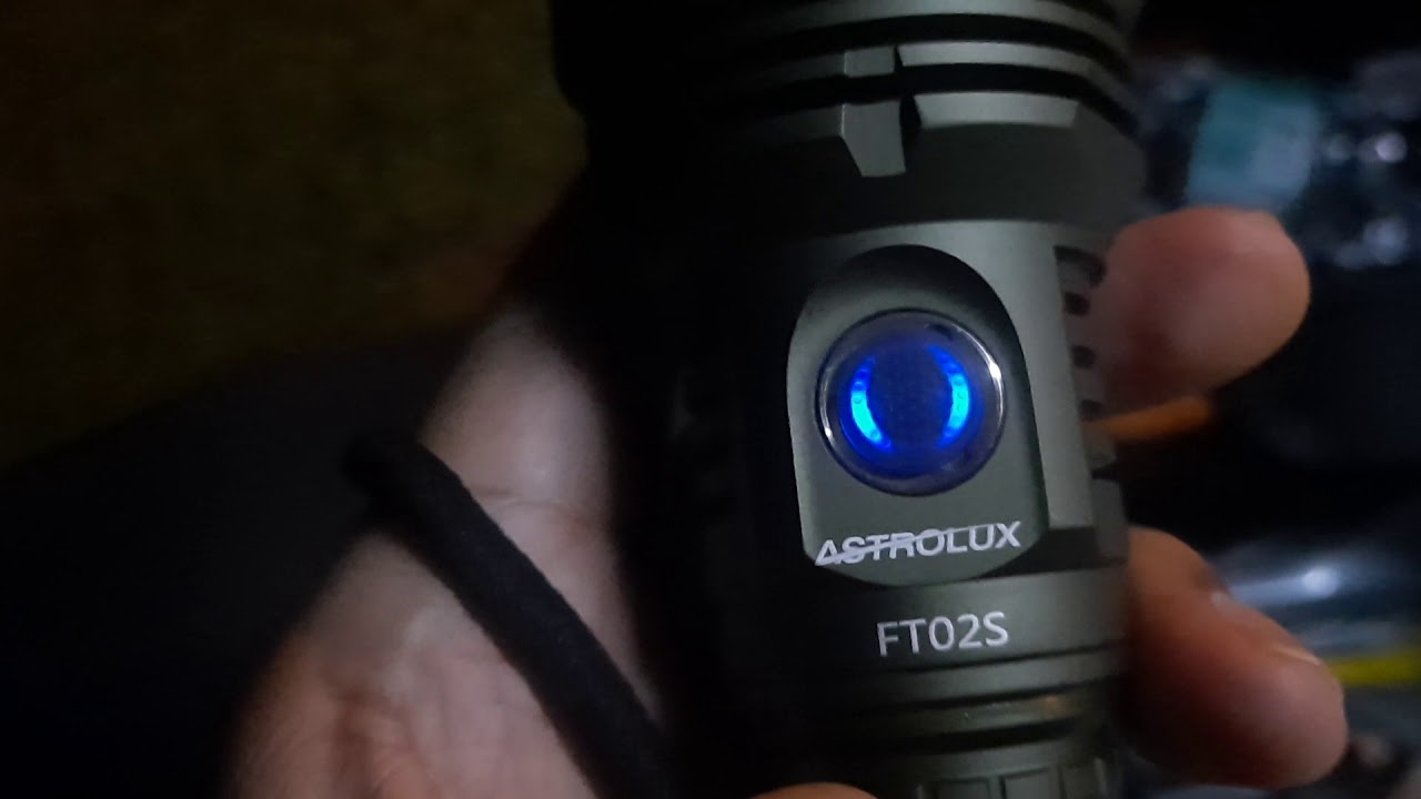 Astrolux FT02S SST40 - YouTube