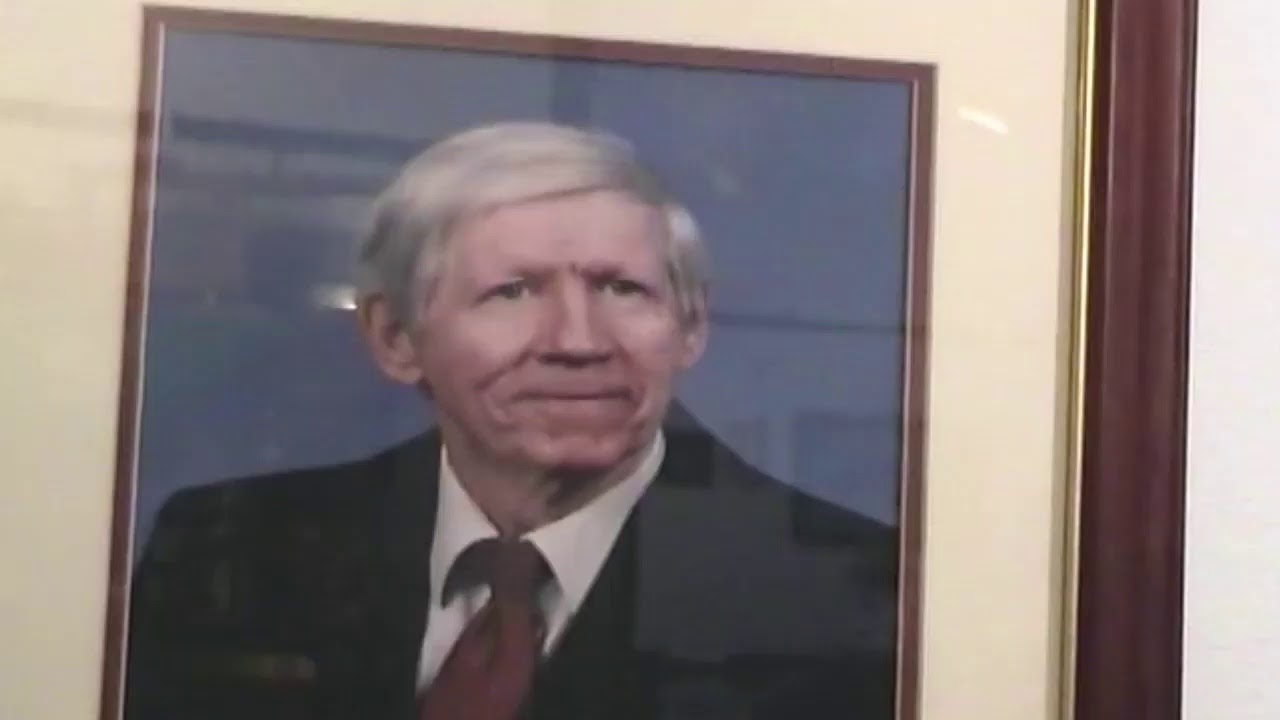 2007 Gene Lysaker Artist and an Interesting Person. - YouTube