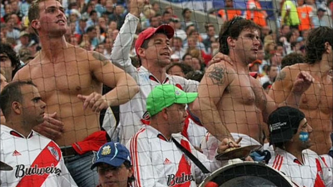lideres la barra brava de river "los borrachos del tablon" durante la historia🤍 ️🐔 - YouTube