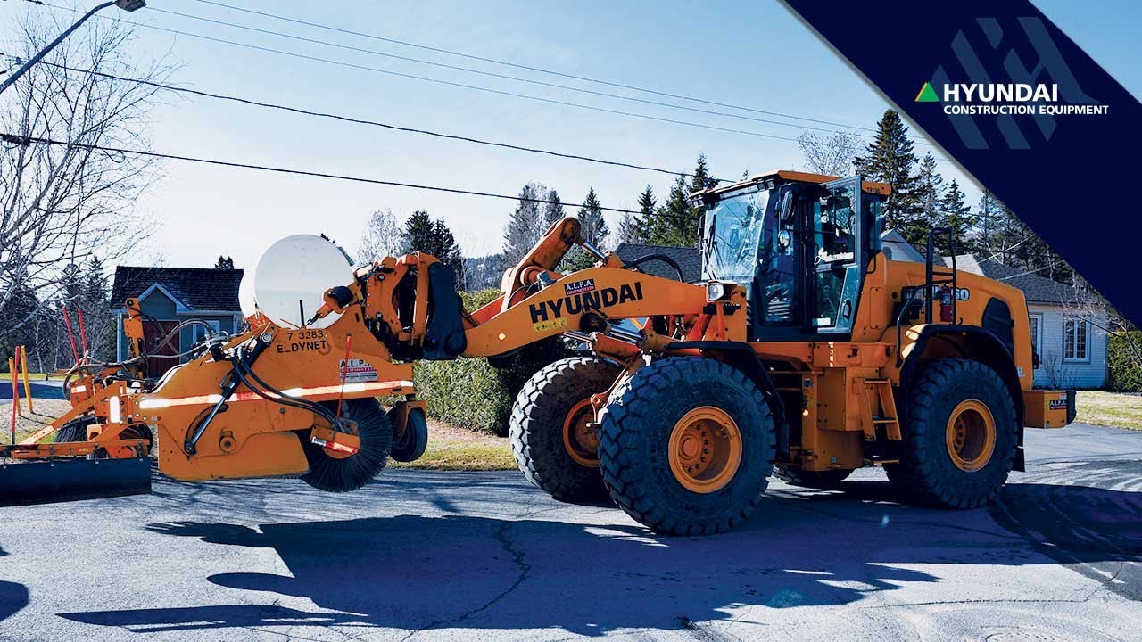 Hyundai HL960 Wheel Loader with Eddynet Sweeper - YouTube