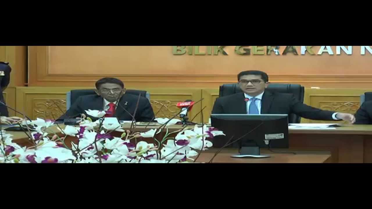 Sidang Media YAB Menteri Besar Selangor bersama YB Menteri Kesihatan ...