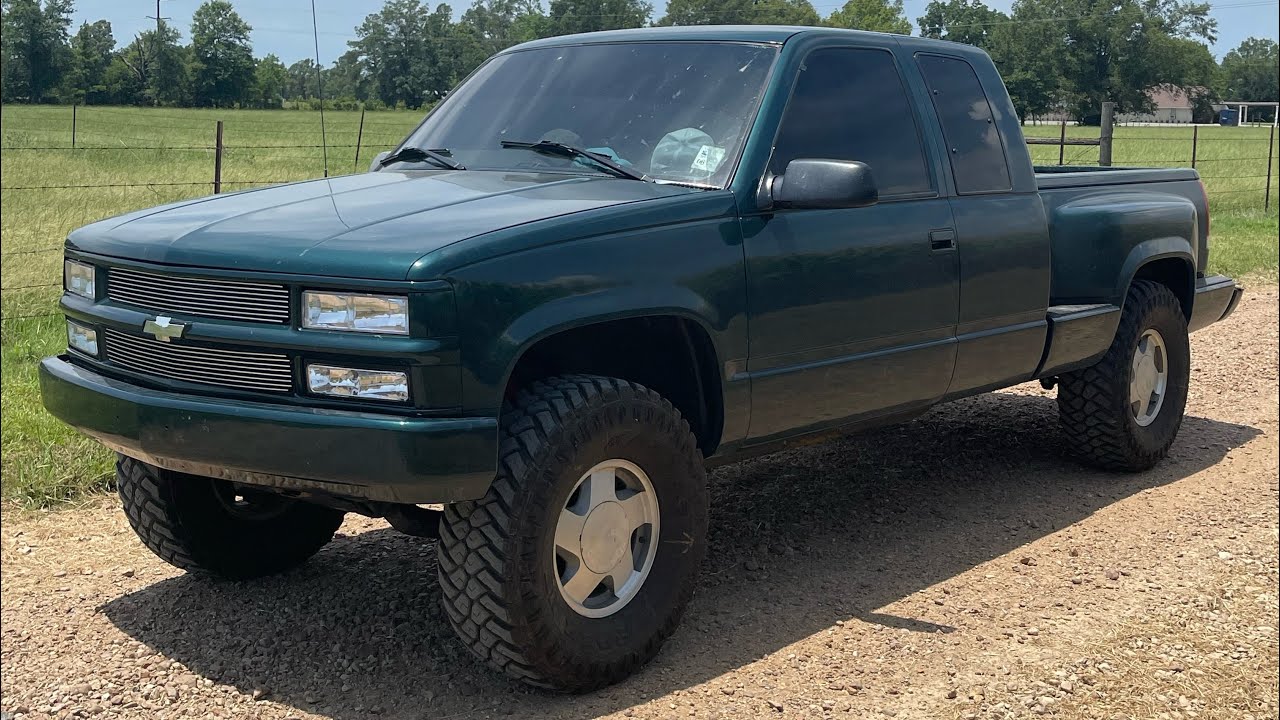 Obs Chevy Leveled on 35s - YouTube