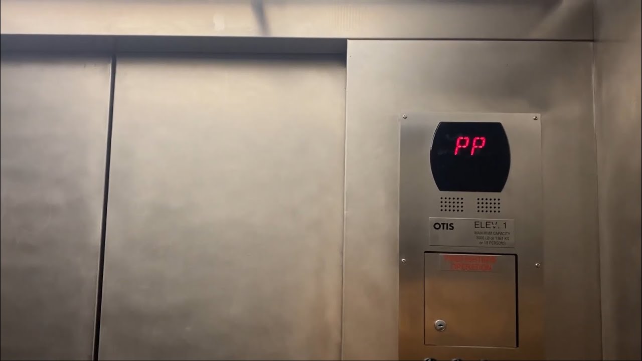 OTIS Gen2 Series 2/5 Traction Elevators | Fox Tower Garage | Portland ...