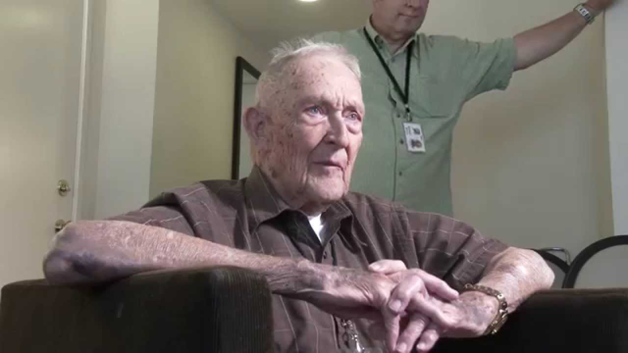 Pearl Harbor Survivor Gilbert Meyer USS Utah Reunion 2015 - YouTube