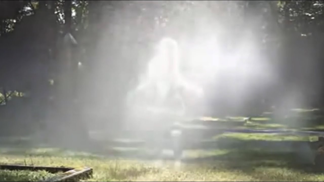 The Sanctuary s1 ep 12 (2009) Invisible Woman cemetery scene - YouTube