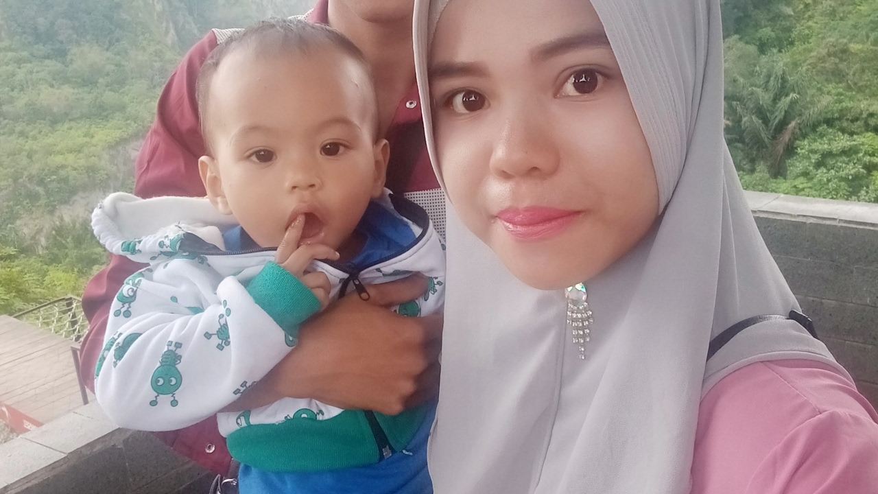 Live Streaming Family Aden - YouTube