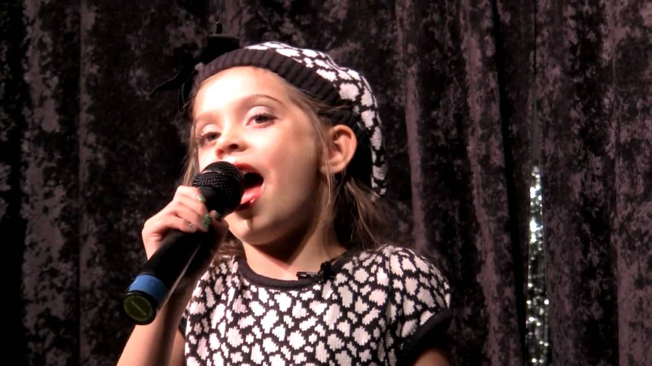 Emmy Perry (6) as Rachel Berry in Center Stage's Glee!!! - YouTube