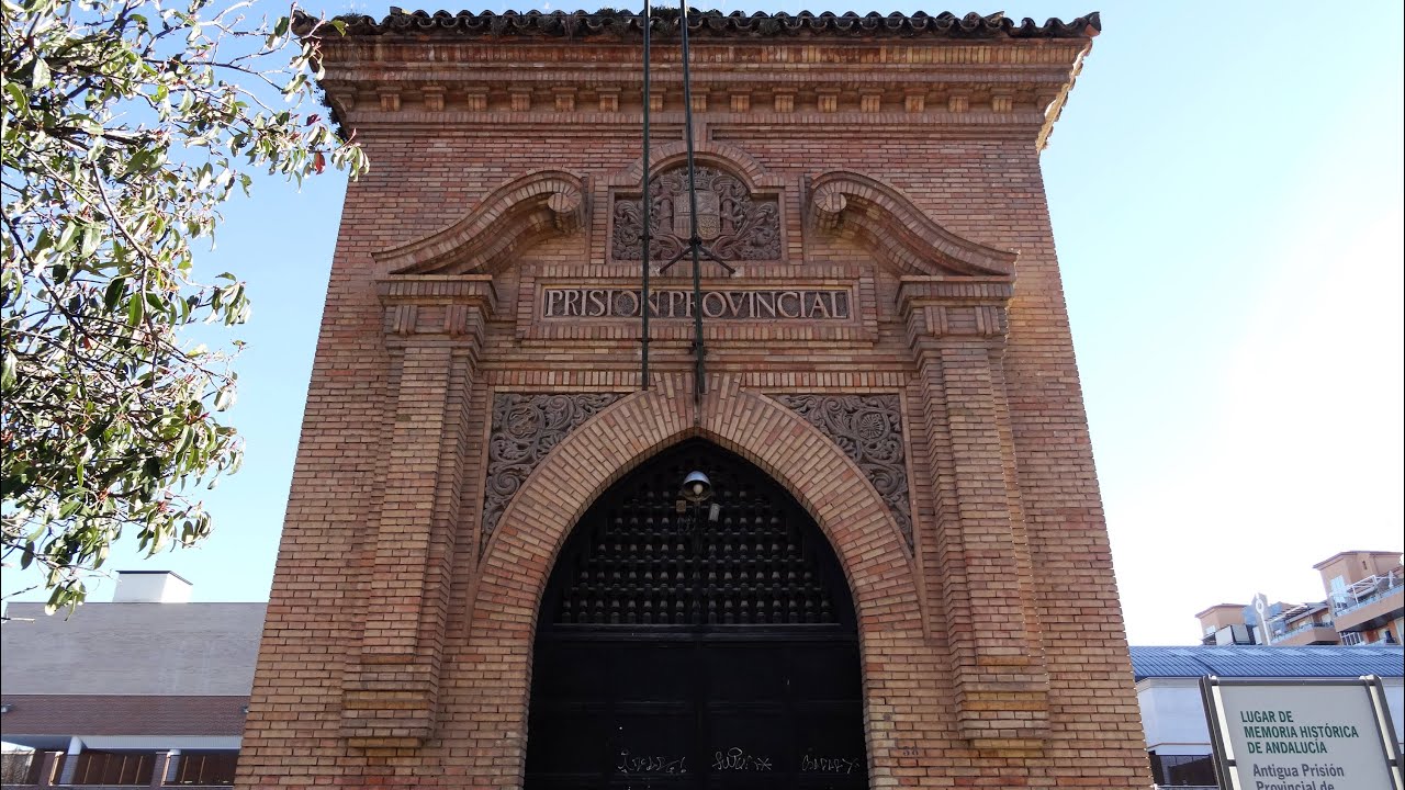 GRANADA | BEIRO | Fachada de la Antigua Prisión Provincial de Granada ...