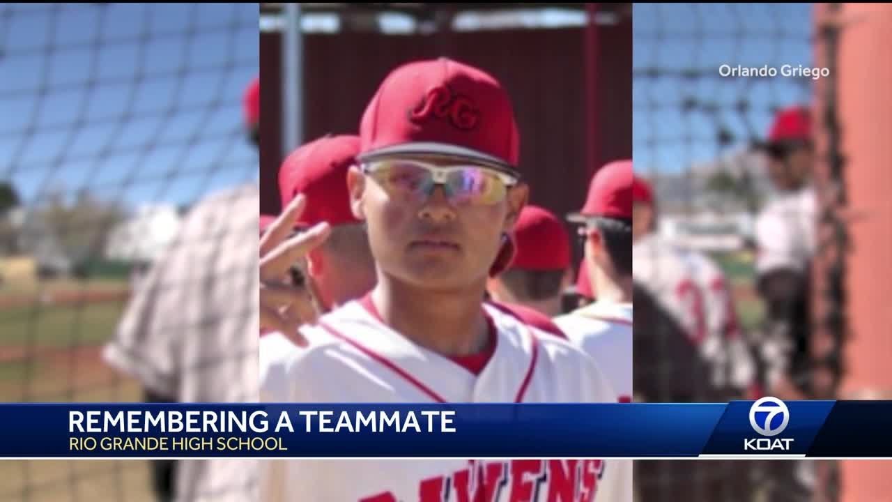 Rio Grande baseball honors the life of their teammate - YouTube
