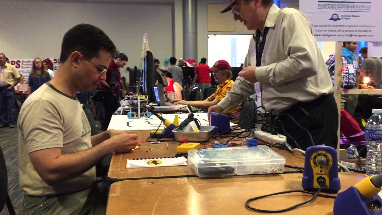 A Seven-Minute Single-Take Tour of the Calgary Mini Maker Faire - YouTube