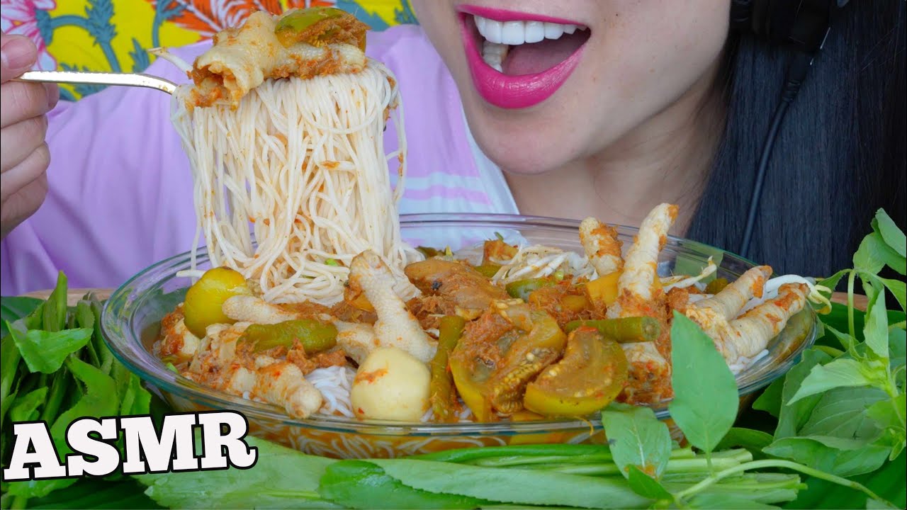 ASMR SPICY CHICKEN FEET CURRY NOODLES (CRUNCHY EATING SOUNDS) SOFT ...