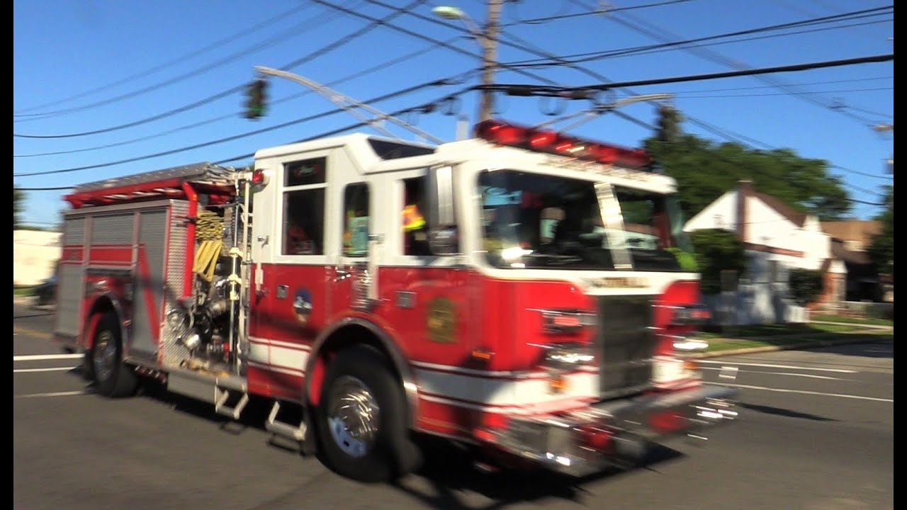 Totowa NJ Fire Department, Riverview Park Engine 973 Responding to an ...