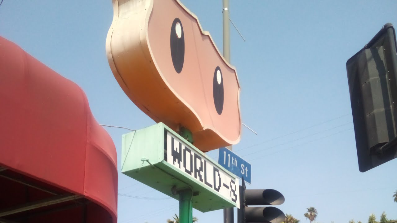 World 8 Game Store Thoughts & Pickups - YouTube