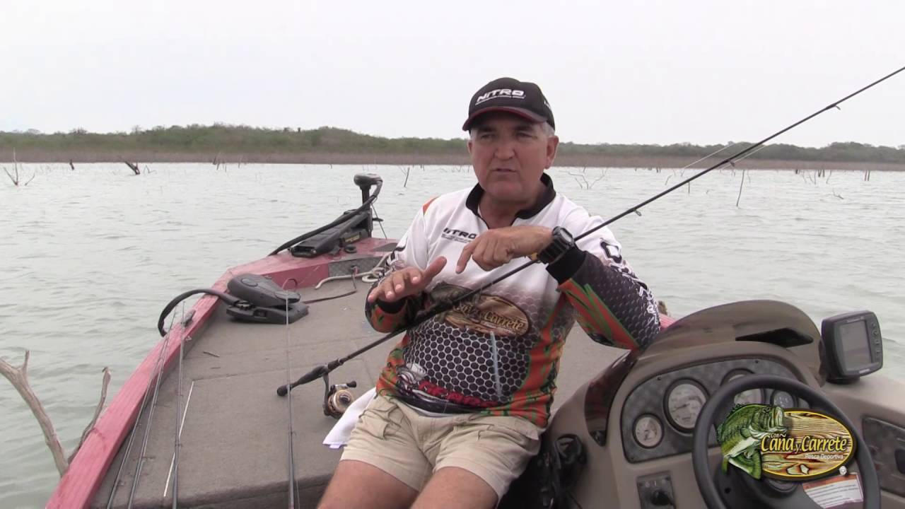 Pedro Sors pescando enormes lobinas en la Presa Ramiro caballero - YouTube