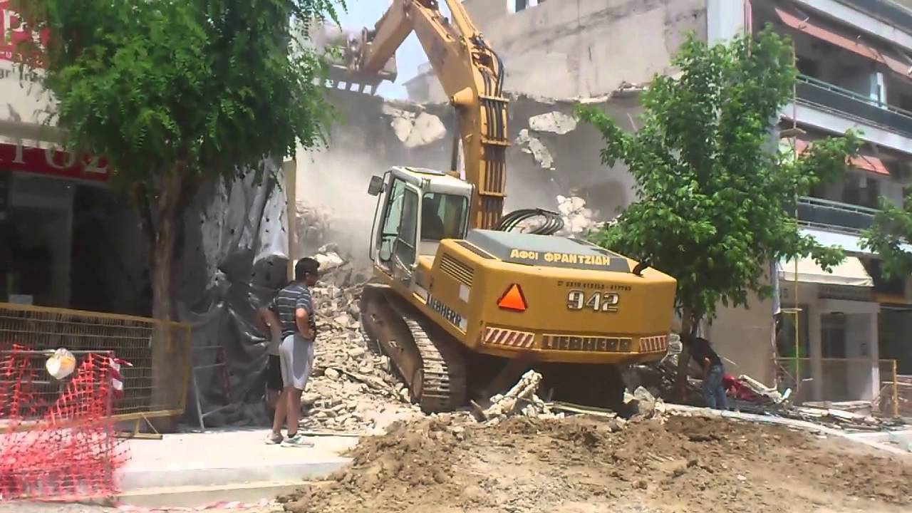 Χωματουργικες εργασιες αφοι φραντζίδη,κατεδαφιση - YouTube