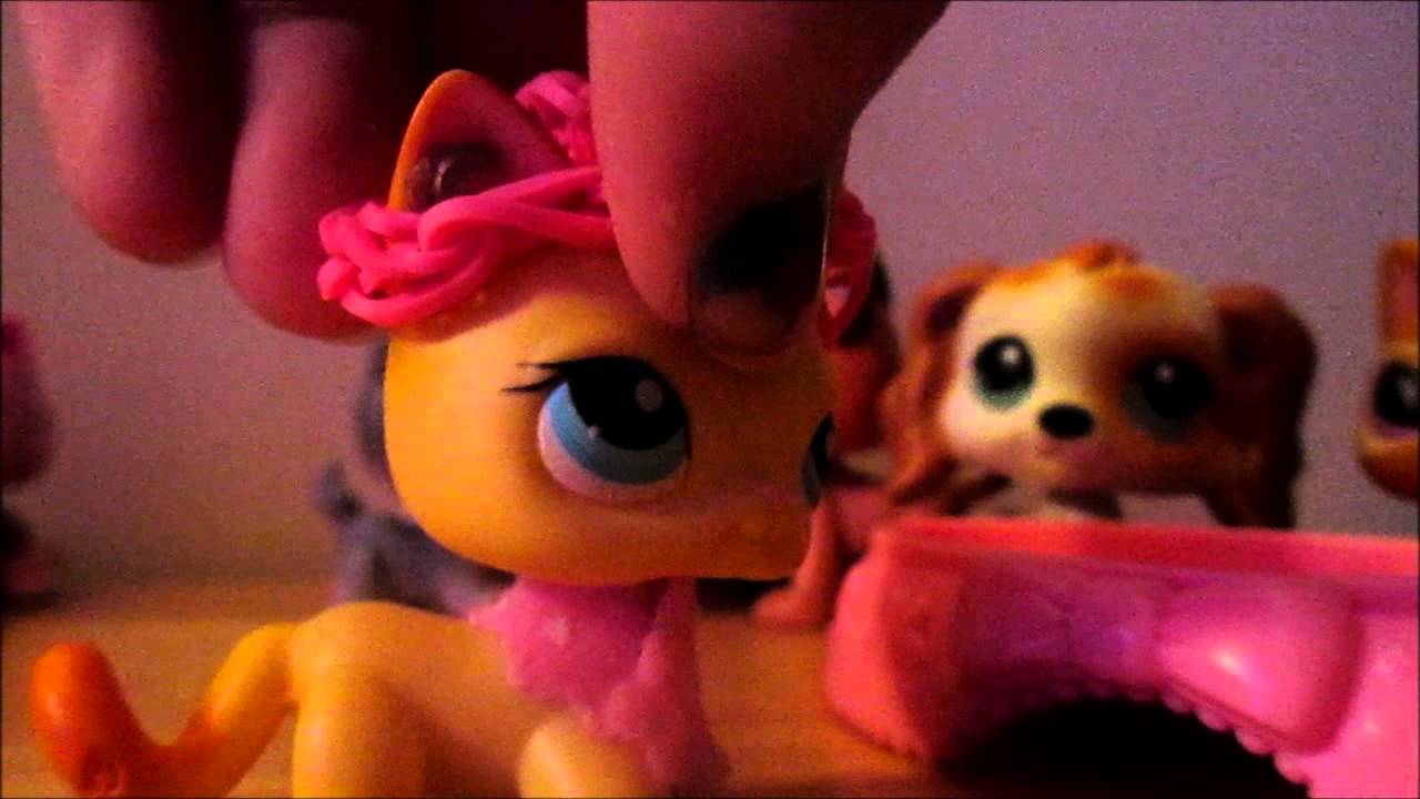 Accidentally Fabulous (Part Two: Trying to fit in) - YouTube