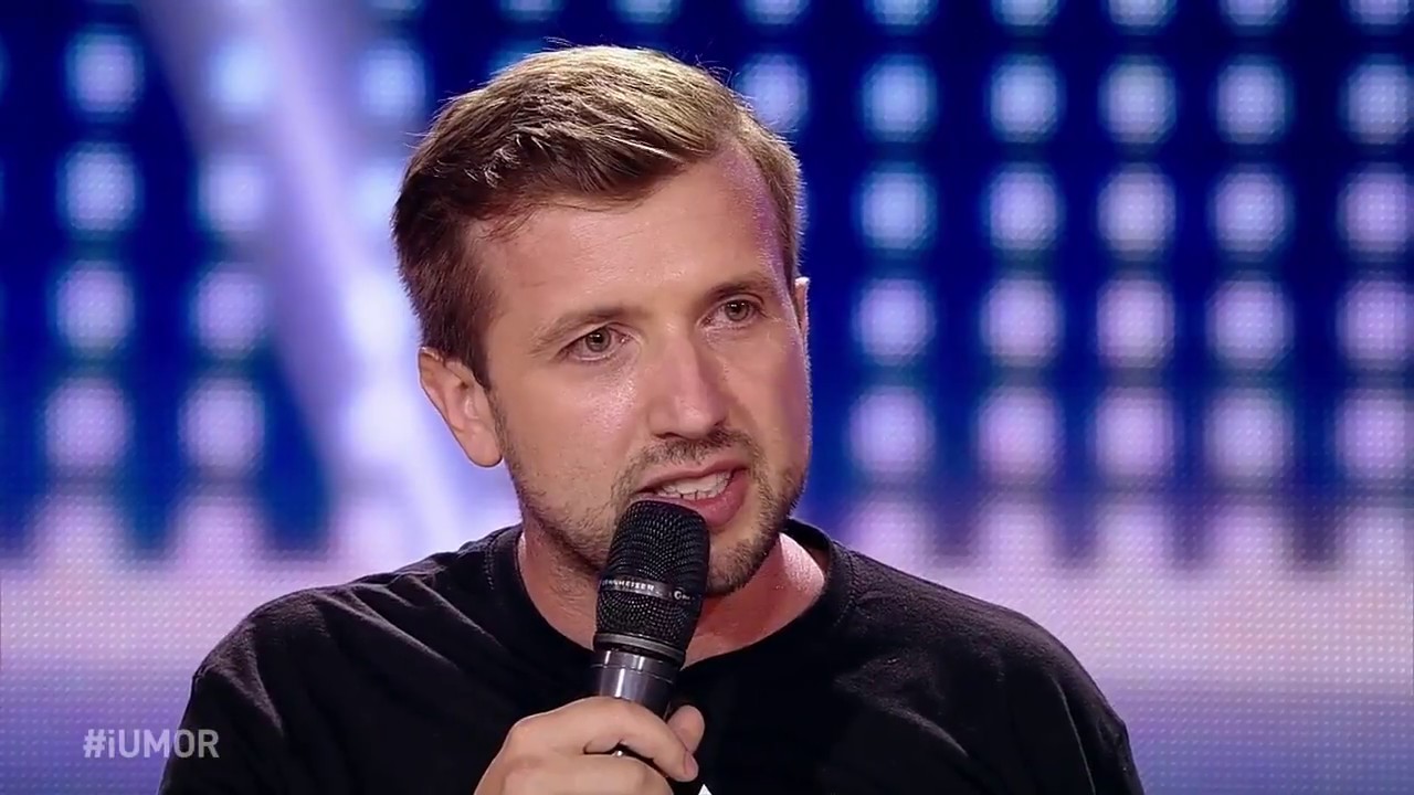 Bobi Dumitraş - număr de striptease cu Vasilica - YouTube