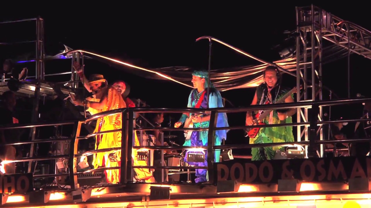 Trio Elétrico Armandinho, Dodô e Osmar - Pra Que Corda? - YouTube