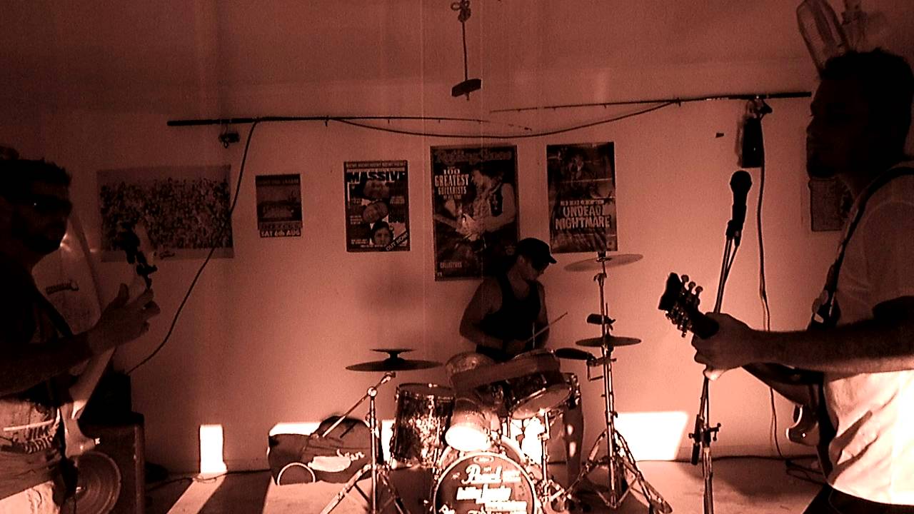 Mrs Mangle. All Over Your Face. - YouTube