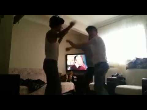 Dans Etmenin Irzına Geçen Liseliler :)