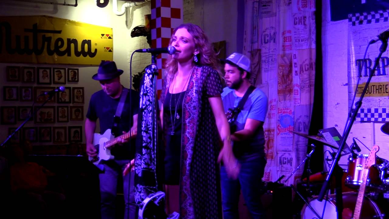 Sarah Lake- "Body Language" (Live) - YouTube