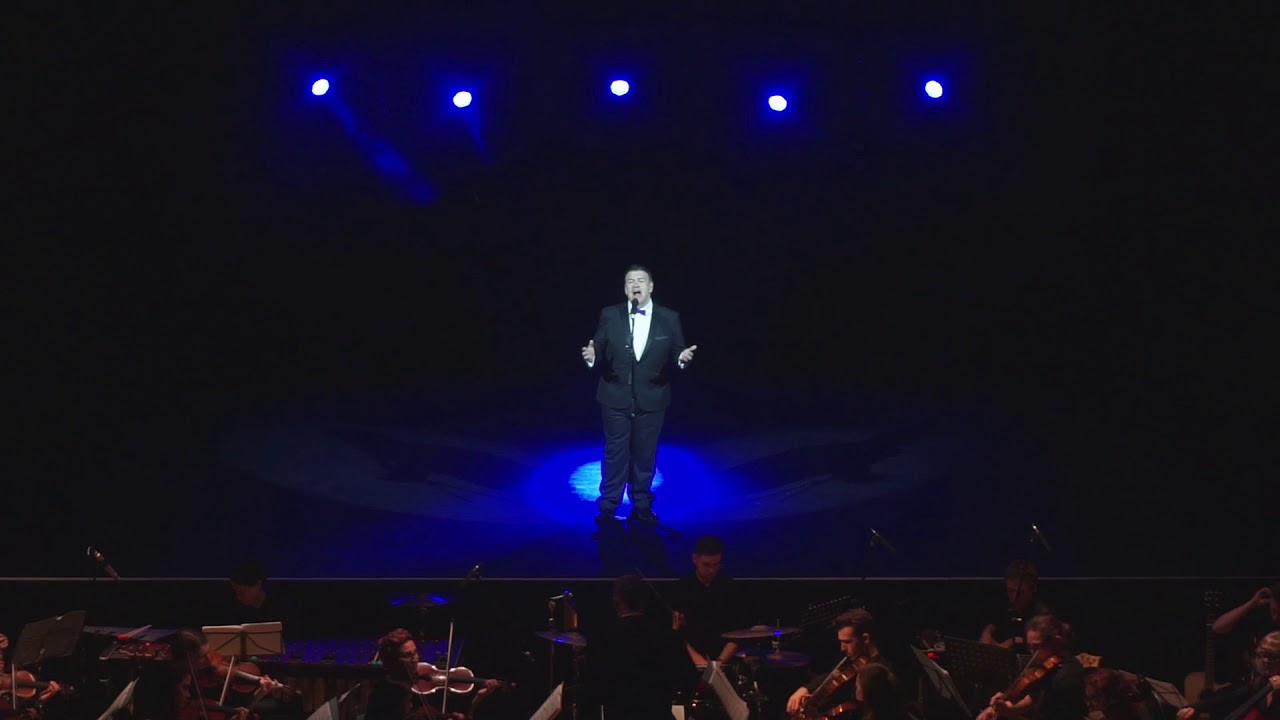 Movies to Musicals Tom Urie sings Anthem - YouTube