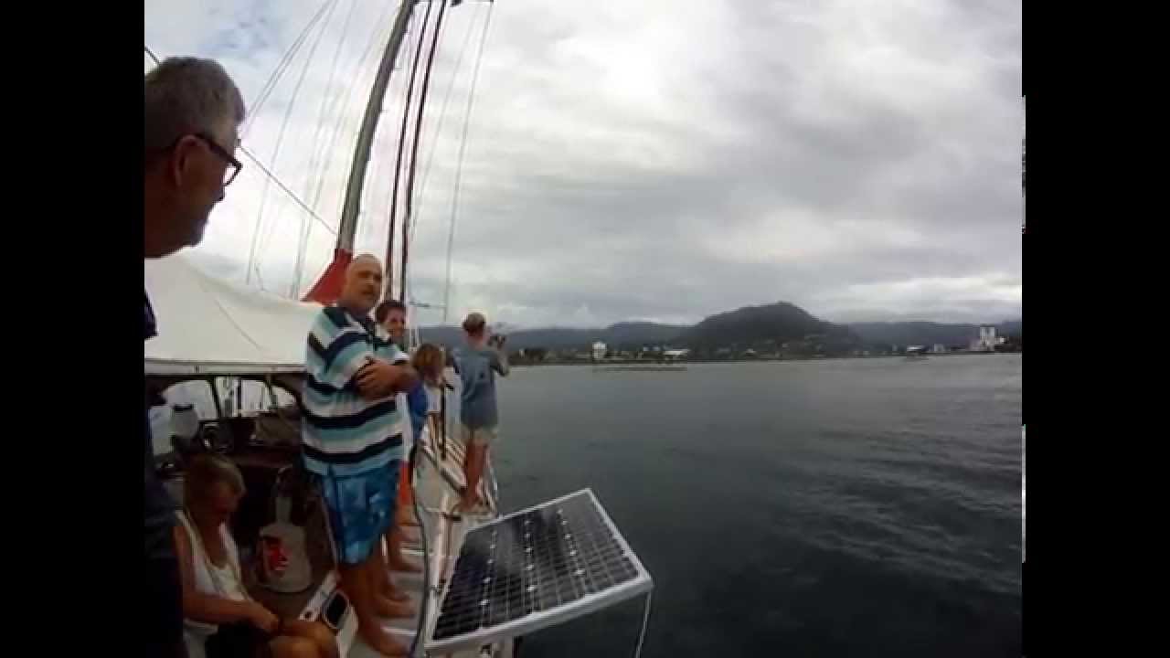 "AMOSEA ISLAND" AT SAMOA ROWING RACE 2015 - YouTube