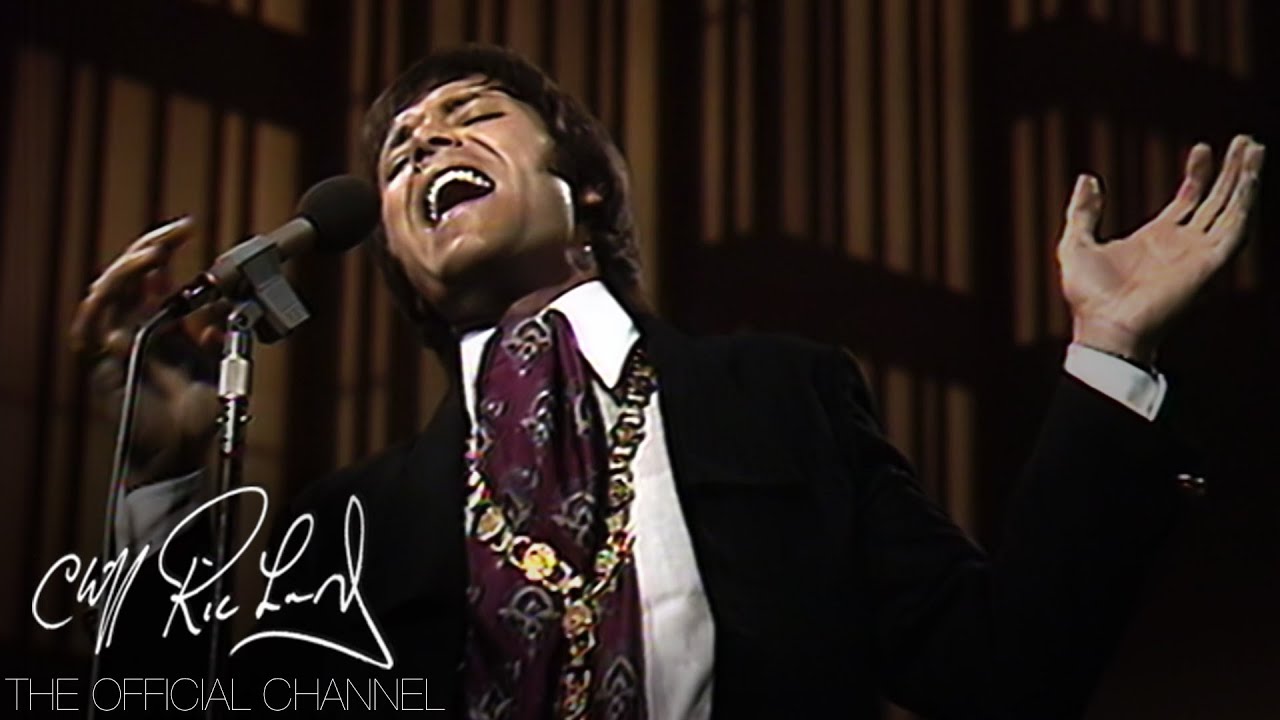 Cliff Richard - Rock 'n' Roll Medley (Cliff in Berlin, 1970) - YouTube