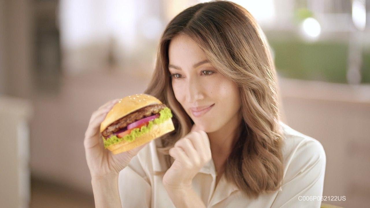 Gotta try unMEAT burger! 100% Plant-based BUT tastes like meat! - YouTube