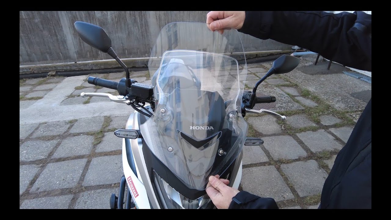 Honda NC750X (2021) factory tour with windshield equipment and test ...