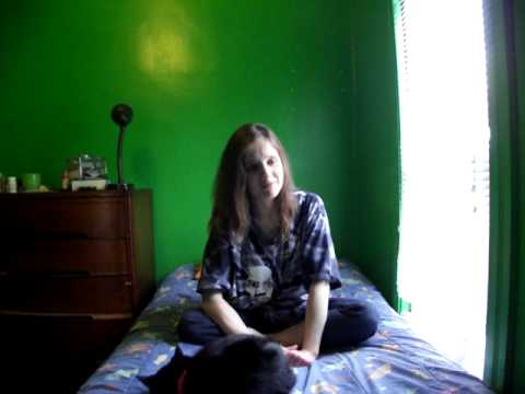 Tofutti Vegan Pizza Review - YouTube