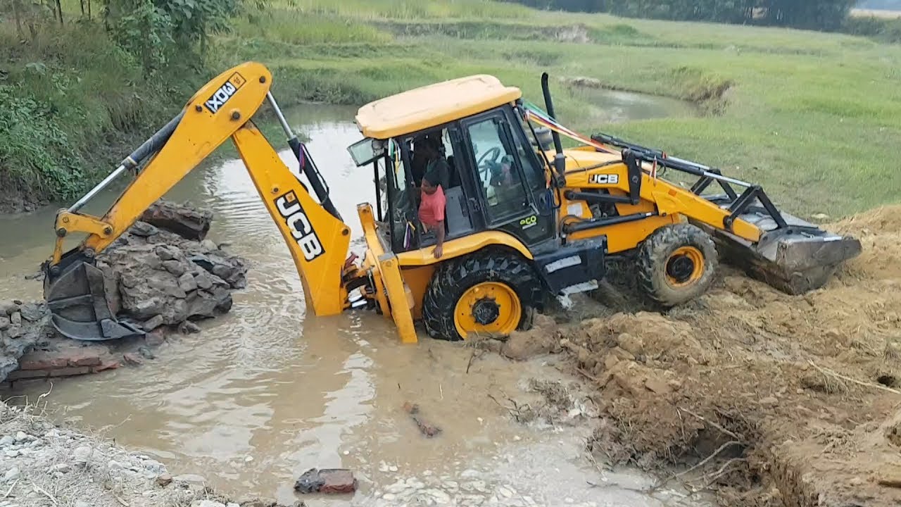 JCB Dozer Breaking Bridge Wall - JCB Working For New Bridge ...