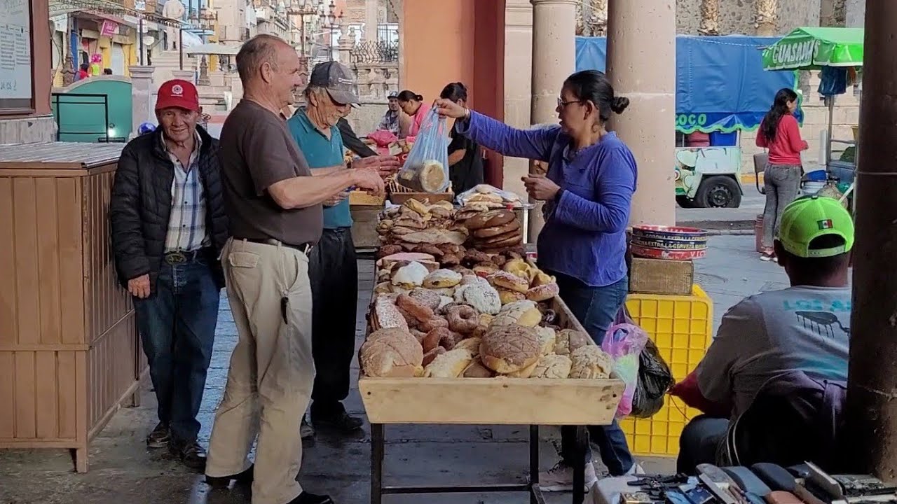 Llego el pan de puro jalitos que rico El 🐅 13 - YouTube