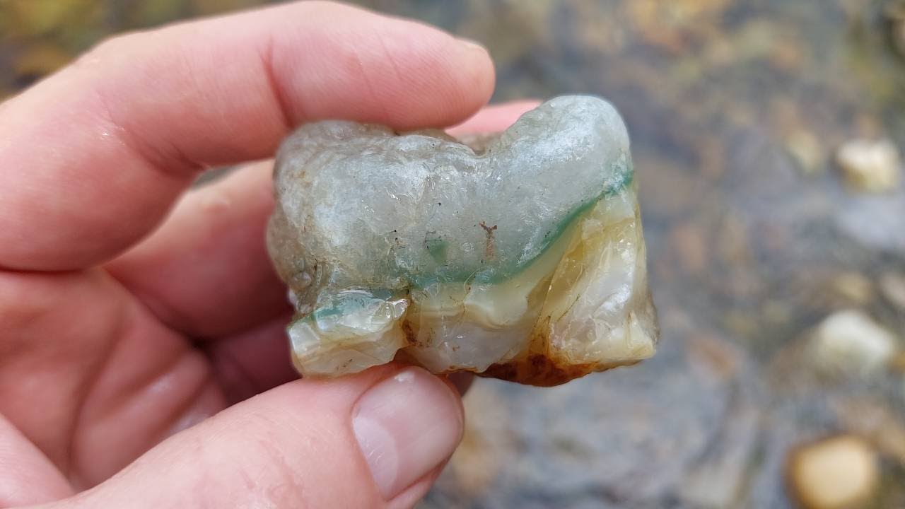 Awesome agate hunt in a New Zealand river - and I cut the rocks at the ...