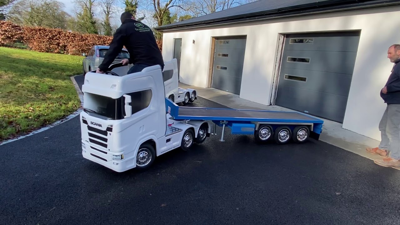 Speedbird Promotions - Scaled Rigs Ride-On Trucks - YouTube