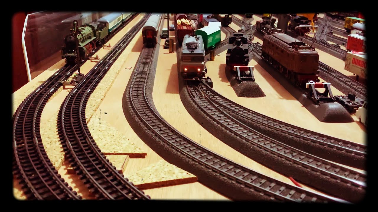 TRIX EXPRESS BR 42 con marklin BB 22265 y BB 26004 SNFC - YouTube