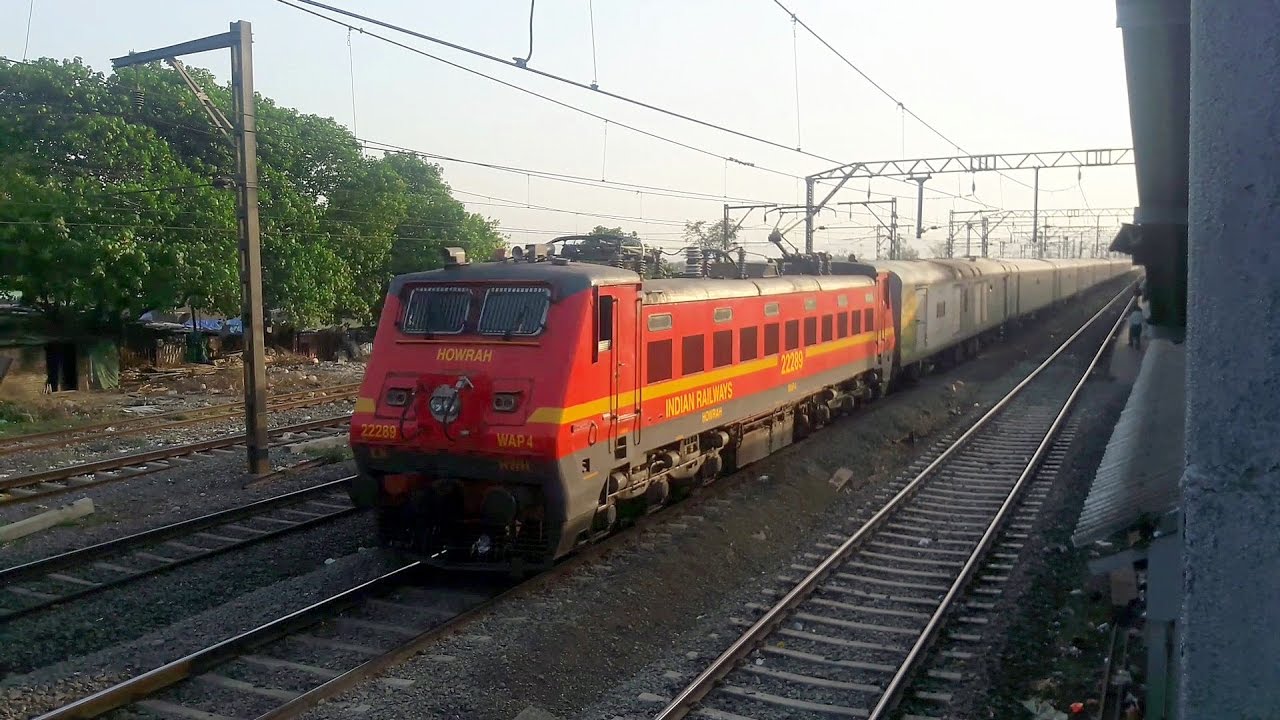 12261 Mumbai CST - Howrah AC Duronto Express !! - YouTube