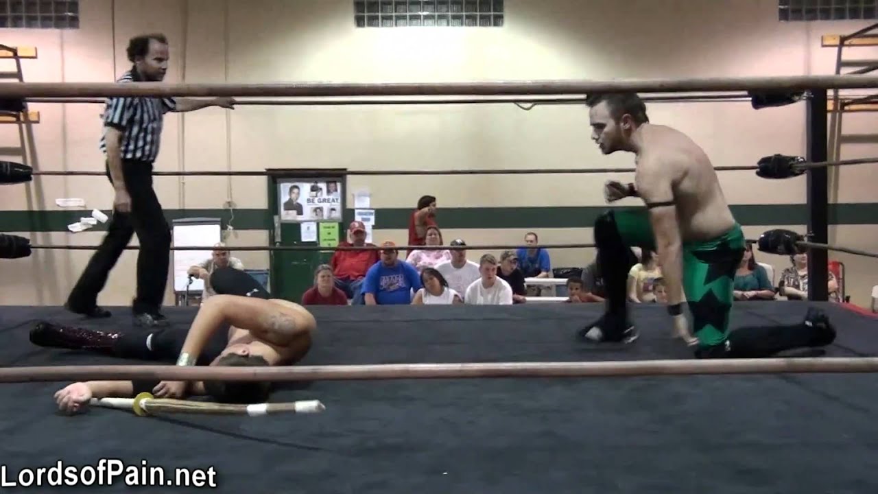 Brian Caige vs Mike Freska - YouTube