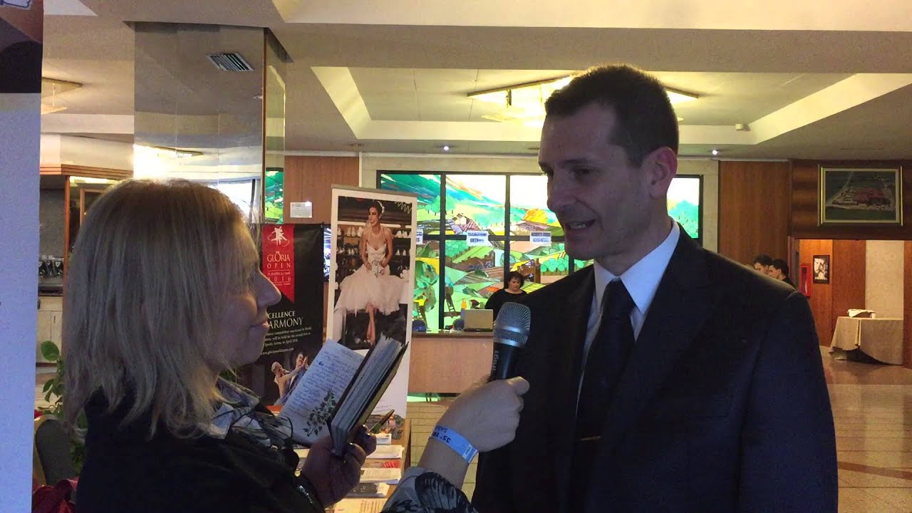 INTERVISTA DI ROMINA GOBBO A DAVIDE CACCIARI - YouTube