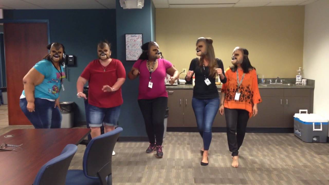Running Man Chewbacca Challenge - YouTube