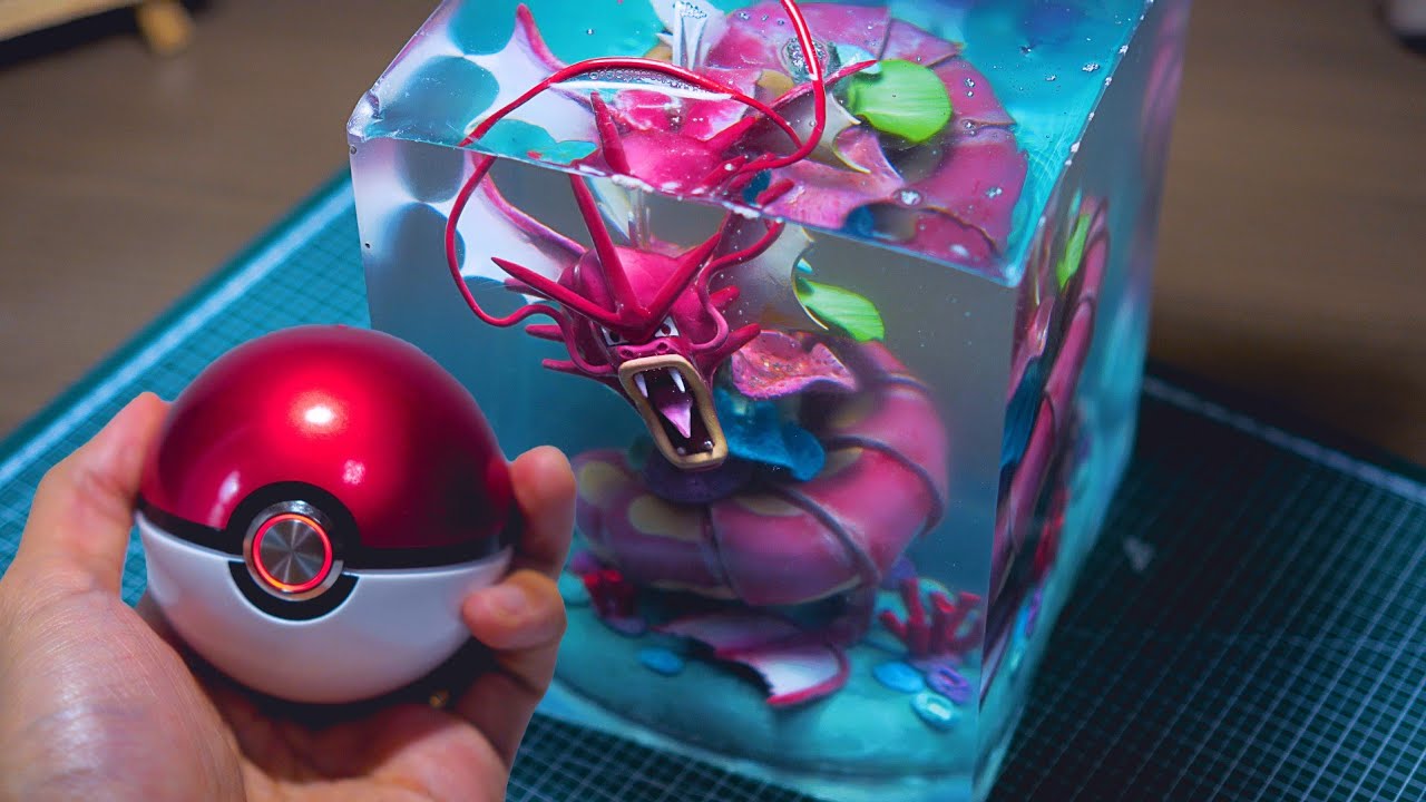 How to make a Gyarados in a pokeball Diorama / polymer clay / epoxy ...