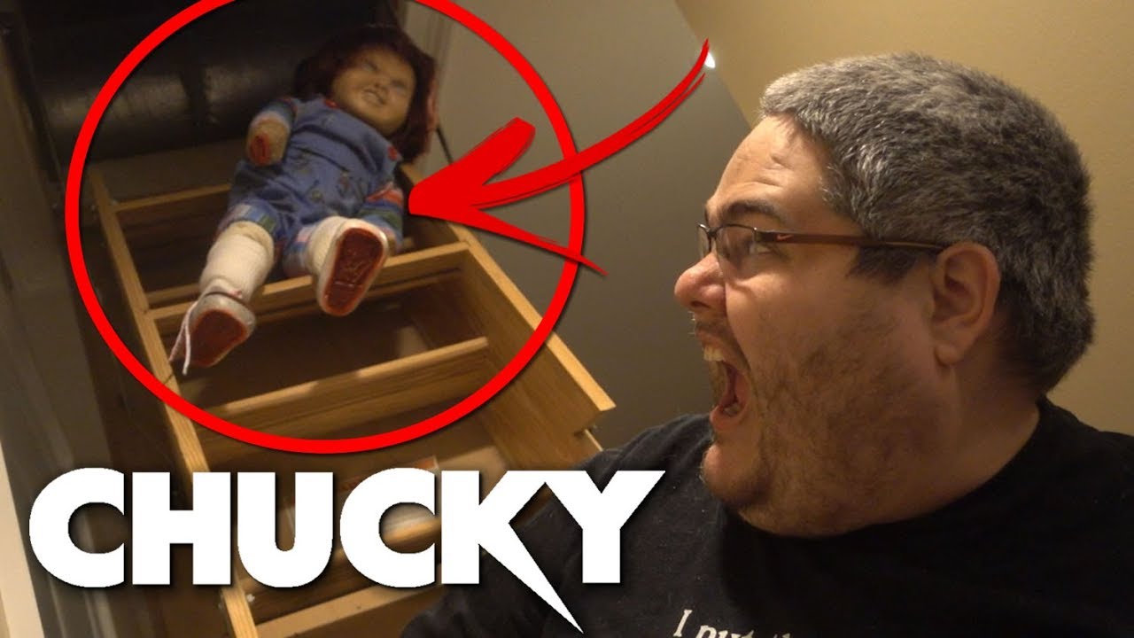 THE CHUCKY DOLL HALLOWEEN PRANK! (IN THE ATTIC) - YouTube