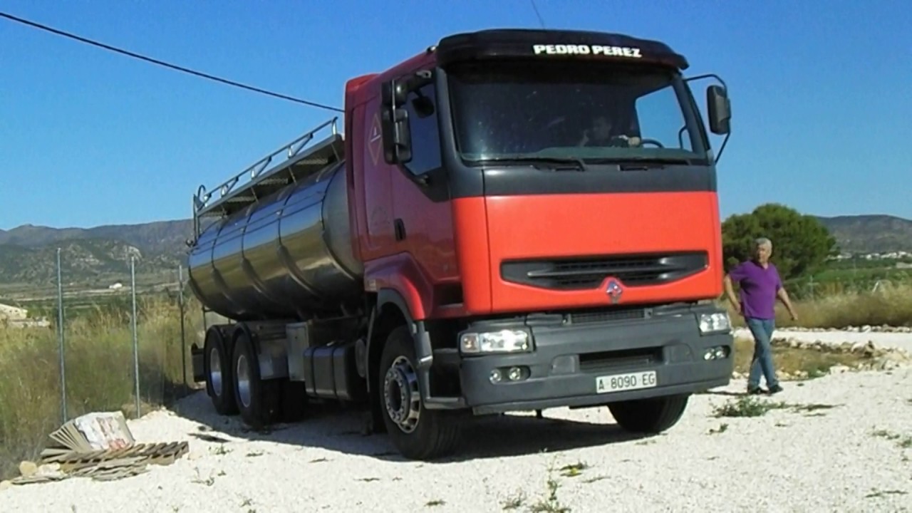 Renault Trucks Water Tanker - YouTube