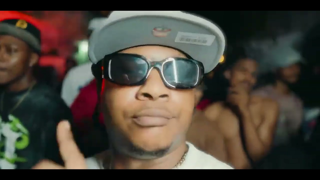 Kiry Curu - LA CALLE |VIDEO OFICIAL| DIR ROCHY RD - YouTube
