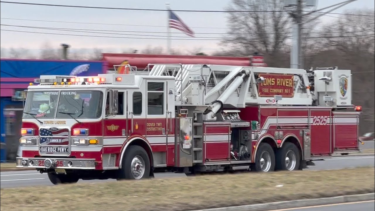 Toms River Fire Department Tower Ladder 2525 Responding 2-9-23 - YouTube