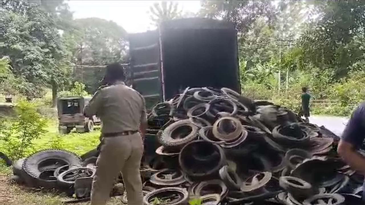 551kg Dry Ganja found on Container vehicle UPZ1CN-1241 at Hawaibari ...